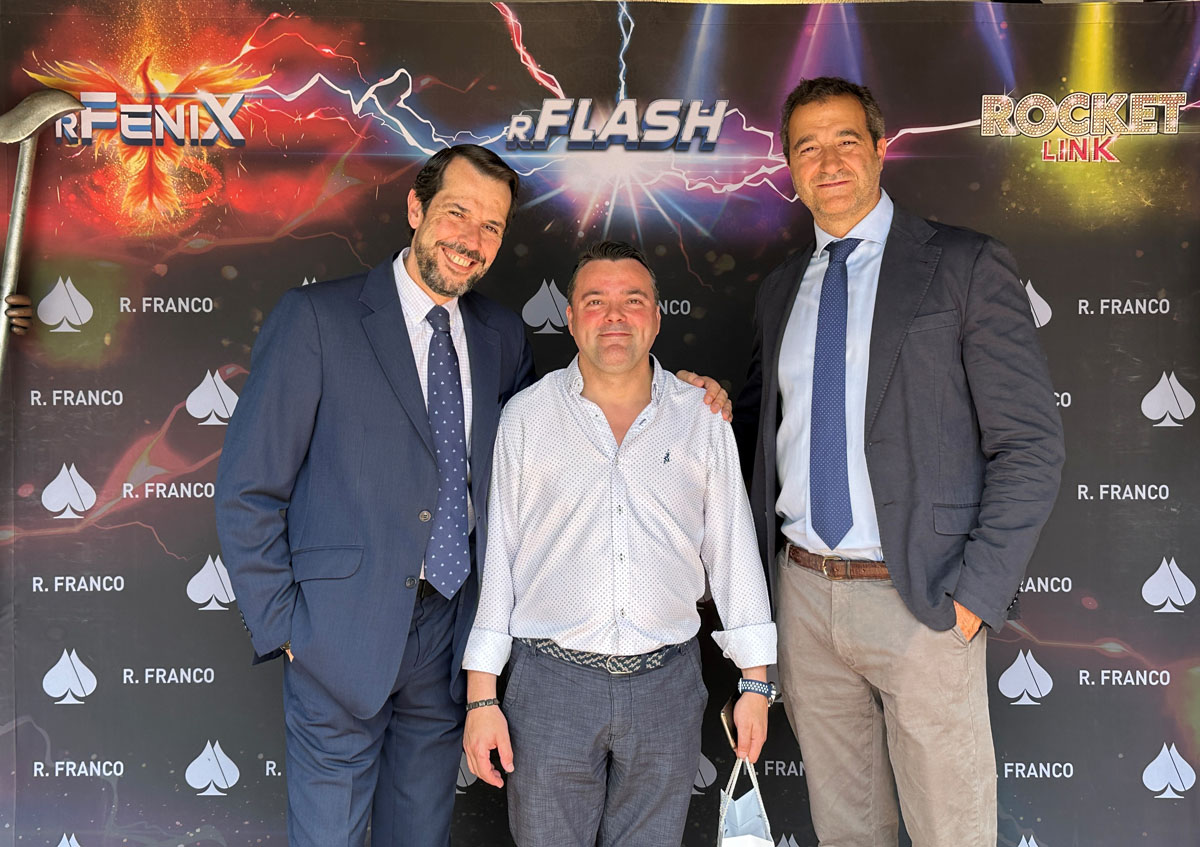R FRANCO LLEGA A BILBAO CON R FÉNIX Y R FLASH - Fotogalería InfoPlay
